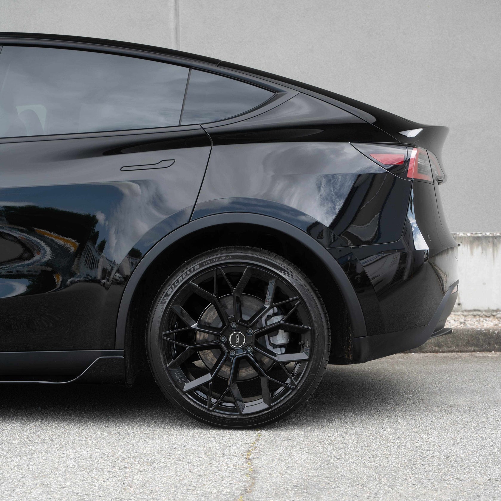 Tesla Model Y Sport Side Skirt Extensions - Gloss/Matte Black | ORKO ...